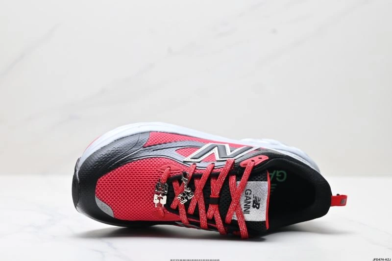 Discounted New Balance Shoes
