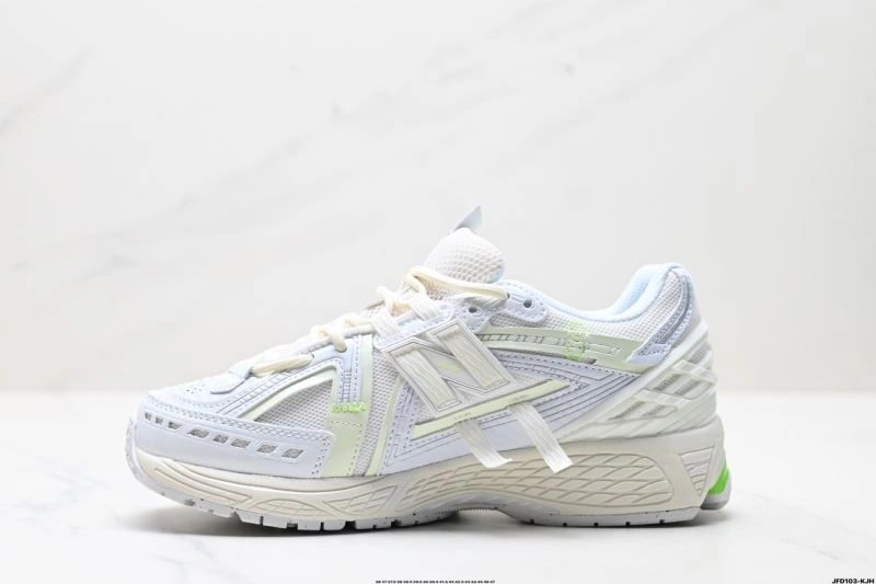 High fidelity New Balance Shoes
