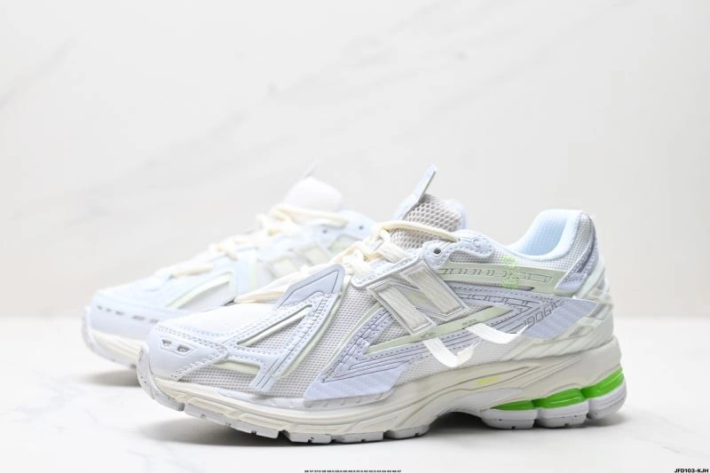 High fidelity New Balance Shoes