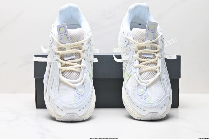 High fidelity New Balance Shoes