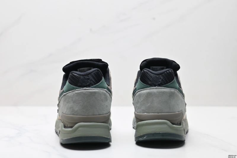 Discounted New Balance Shoes