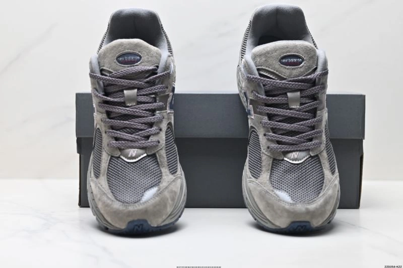 Top mirror New Balance Shoes