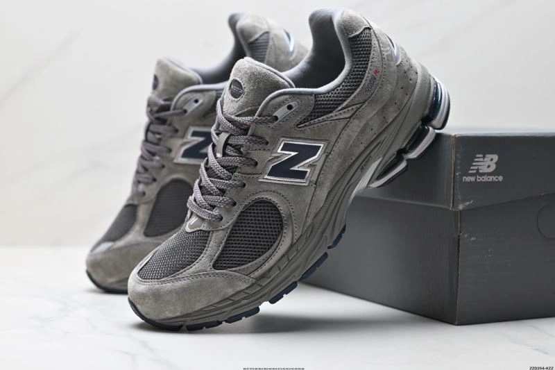 Top mirror New Balance Shoes