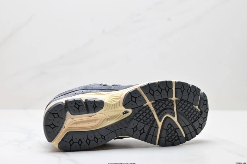 High fidelity New Balance Shoes