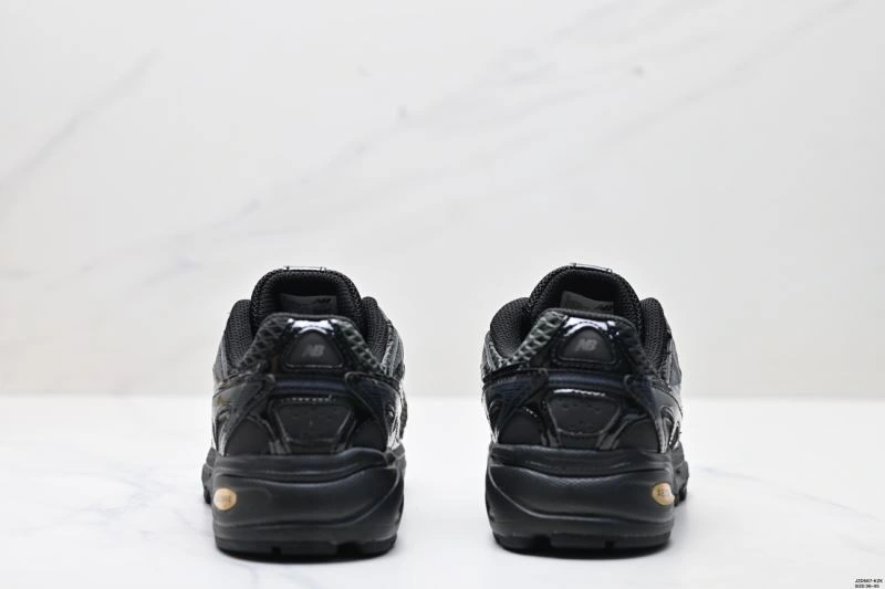 Discounted New Balance Shoes
