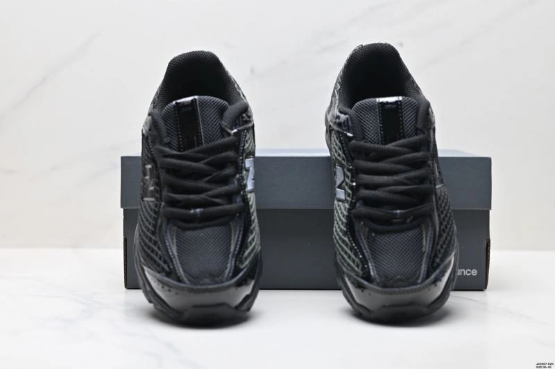 Discounted New Balance Shoes