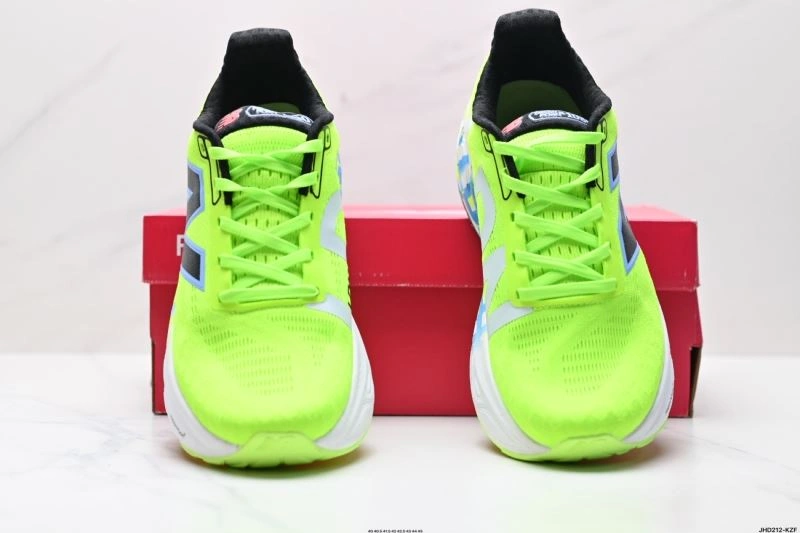 Top mirror New Balance Shoes