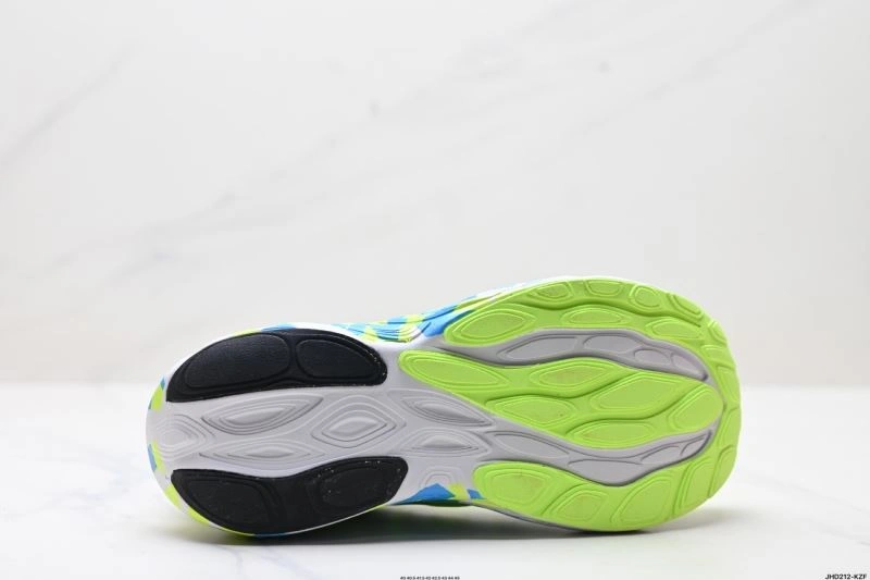 Top mirror New Balance Shoes