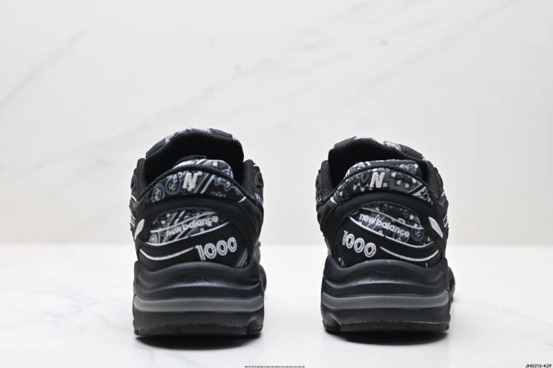 Top mirror New Balance Shoes