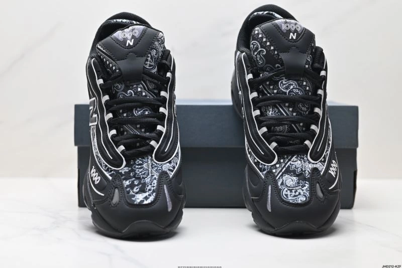 Top mirror New Balance Shoes