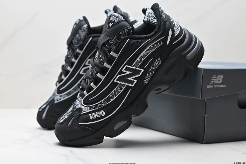 Top mirror New Balance Shoes