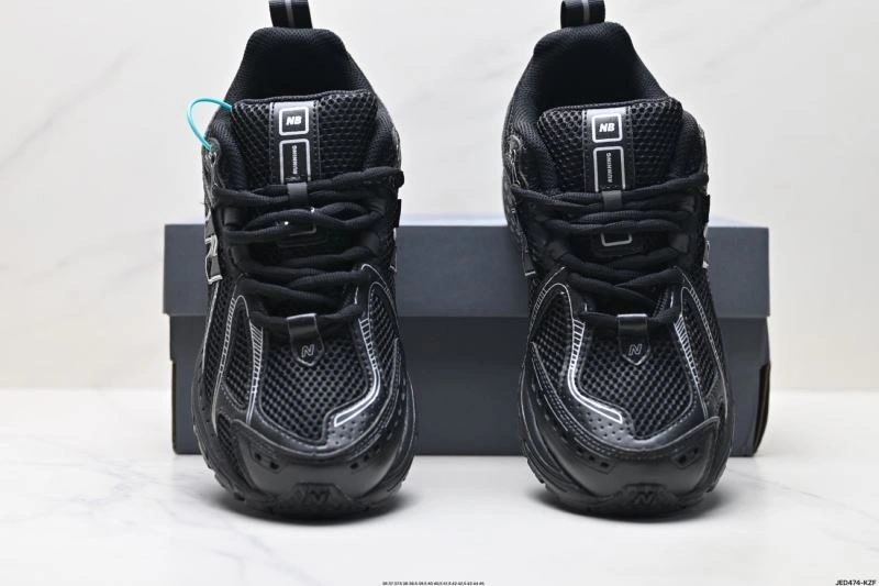 Brand-authenticated New Balance Shoes
