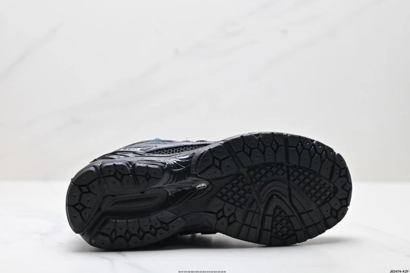 Brand-authenticated New Balance Shoes