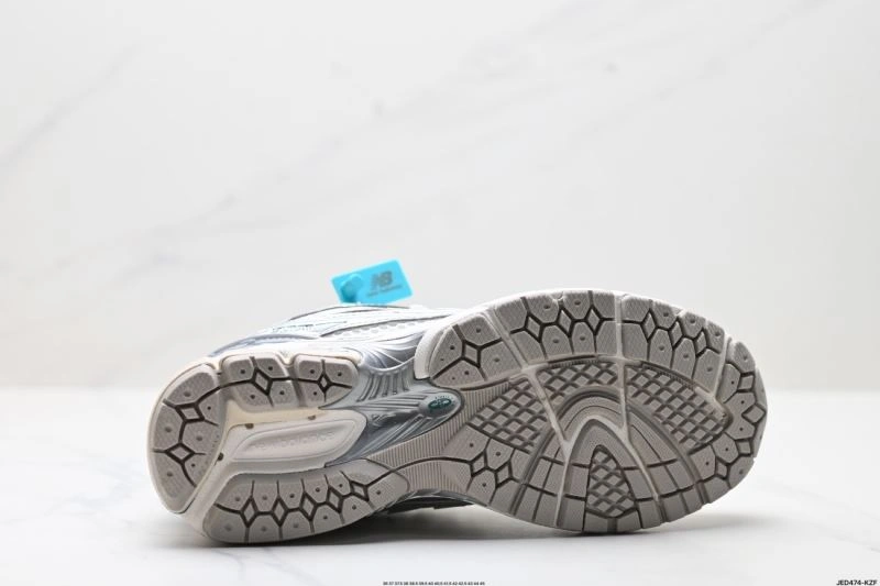 Brand-authenticated New Balance Shoes