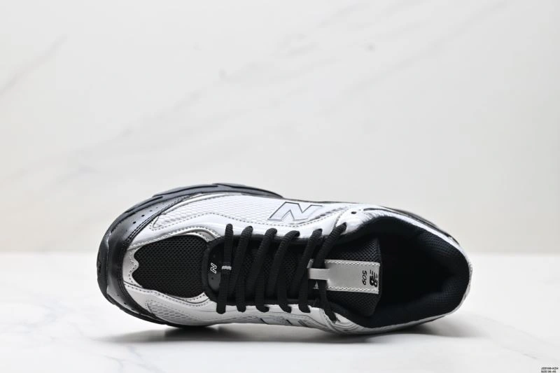 Top mirror New Balance Shoes