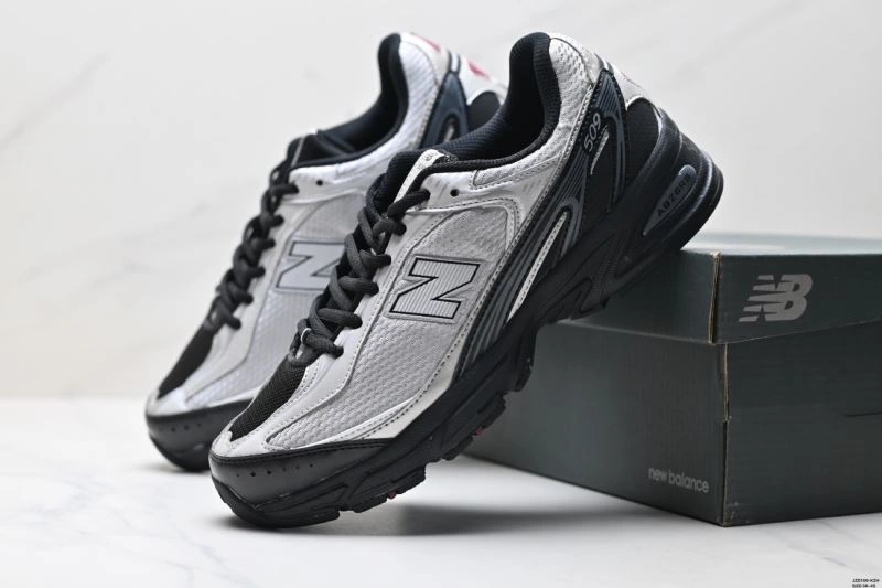 Top mirror New Balance Shoes