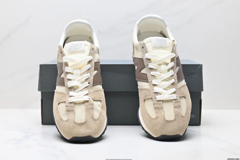 High fidelity New Balance Shoes