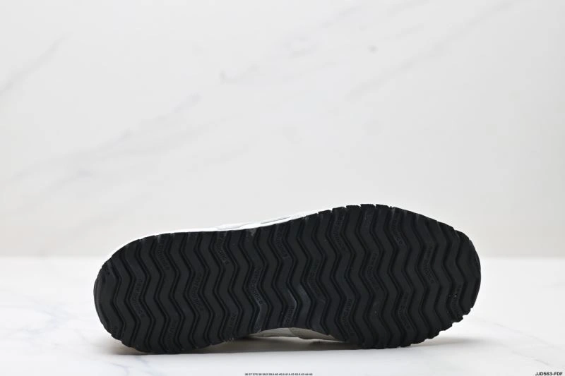 Discounted New Balance Shoes