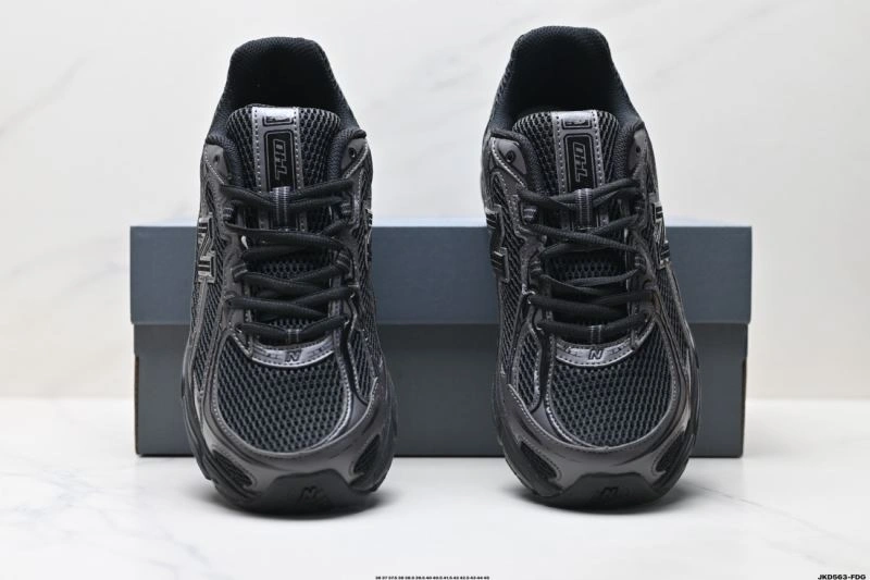 Factory-made New Balance Shoes