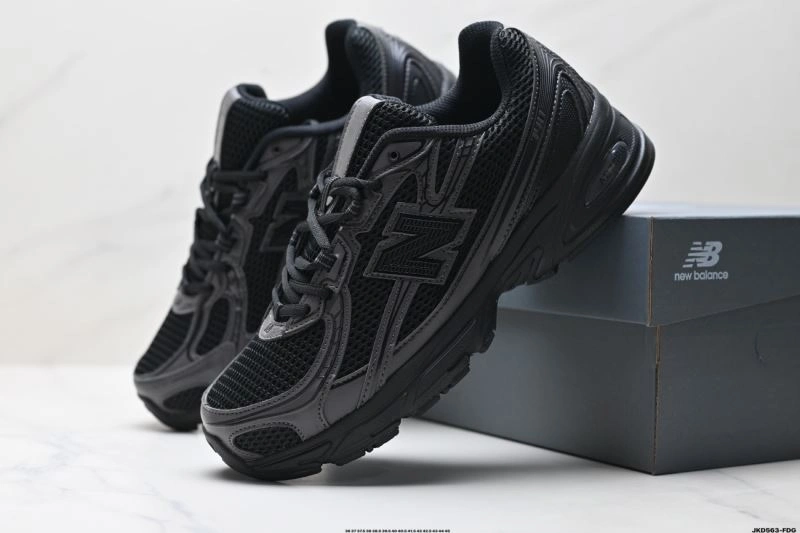 Factory-made New Balance Shoes