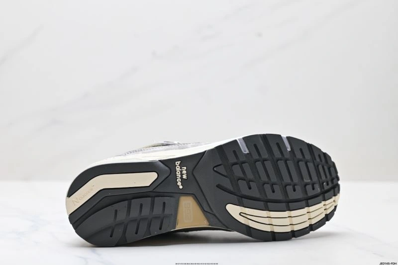 Exact replica New Balance Shoes