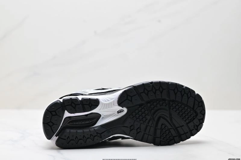 Discounted New Balance Shoes
