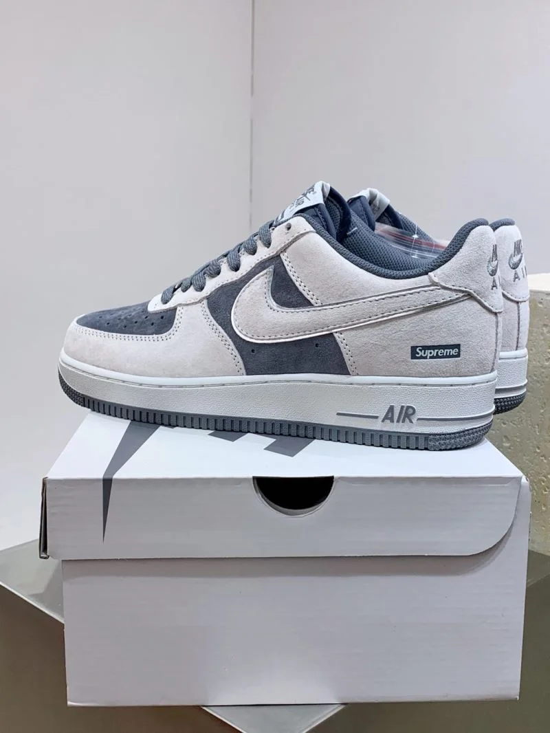 Brand-authenticated Nike Air Force 1 Shoes