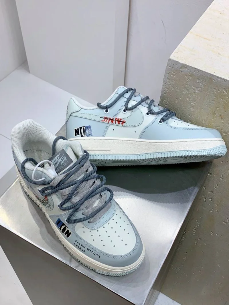 Brand-authenticated Nike Air Force 1 Shoes