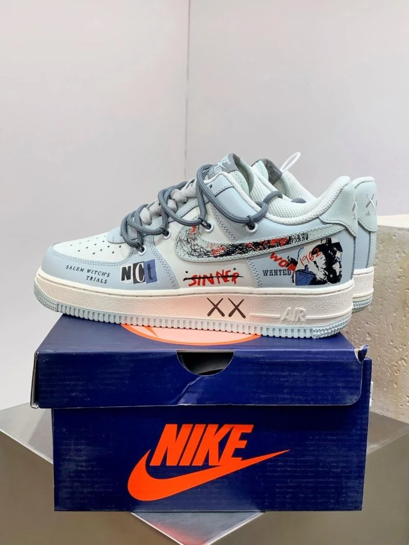 Brand-authenticated Nike Air Force 1 Shoes
