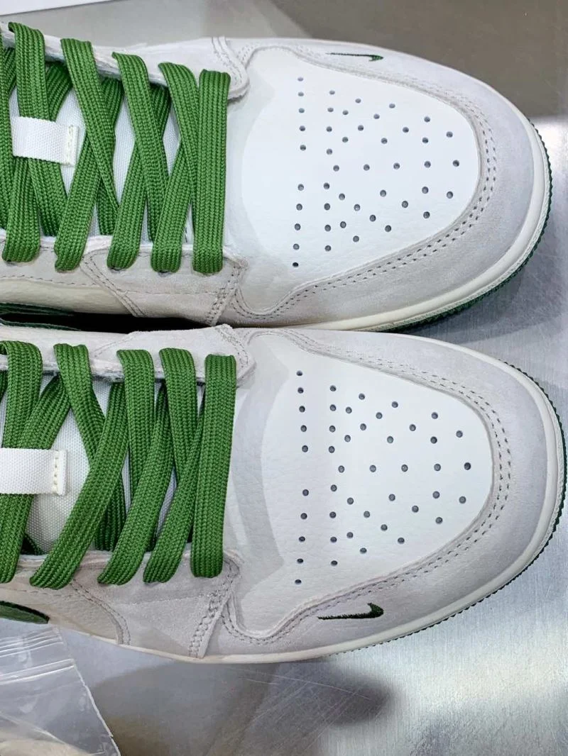 Exact replica Nike Air Jordan Shoes