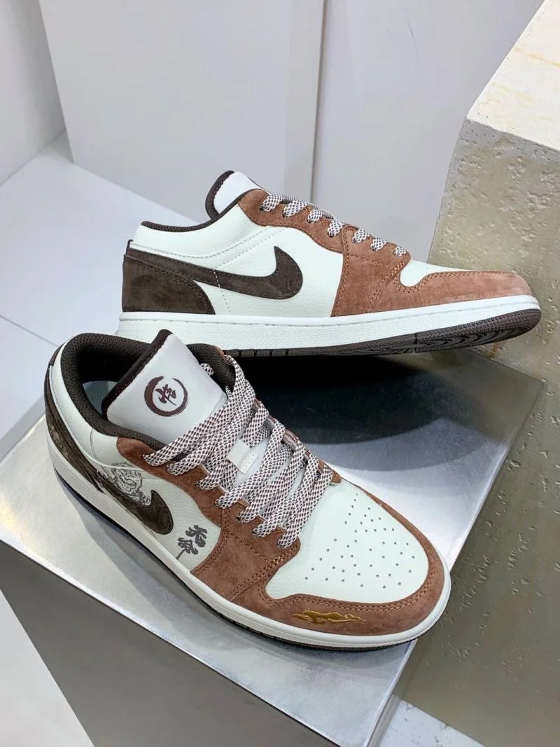 Exact replica Nike Air Jordan Shoes