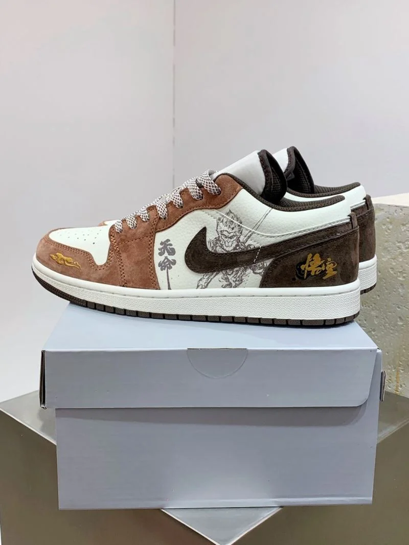 Exact replica Nike Air Jordan Shoes