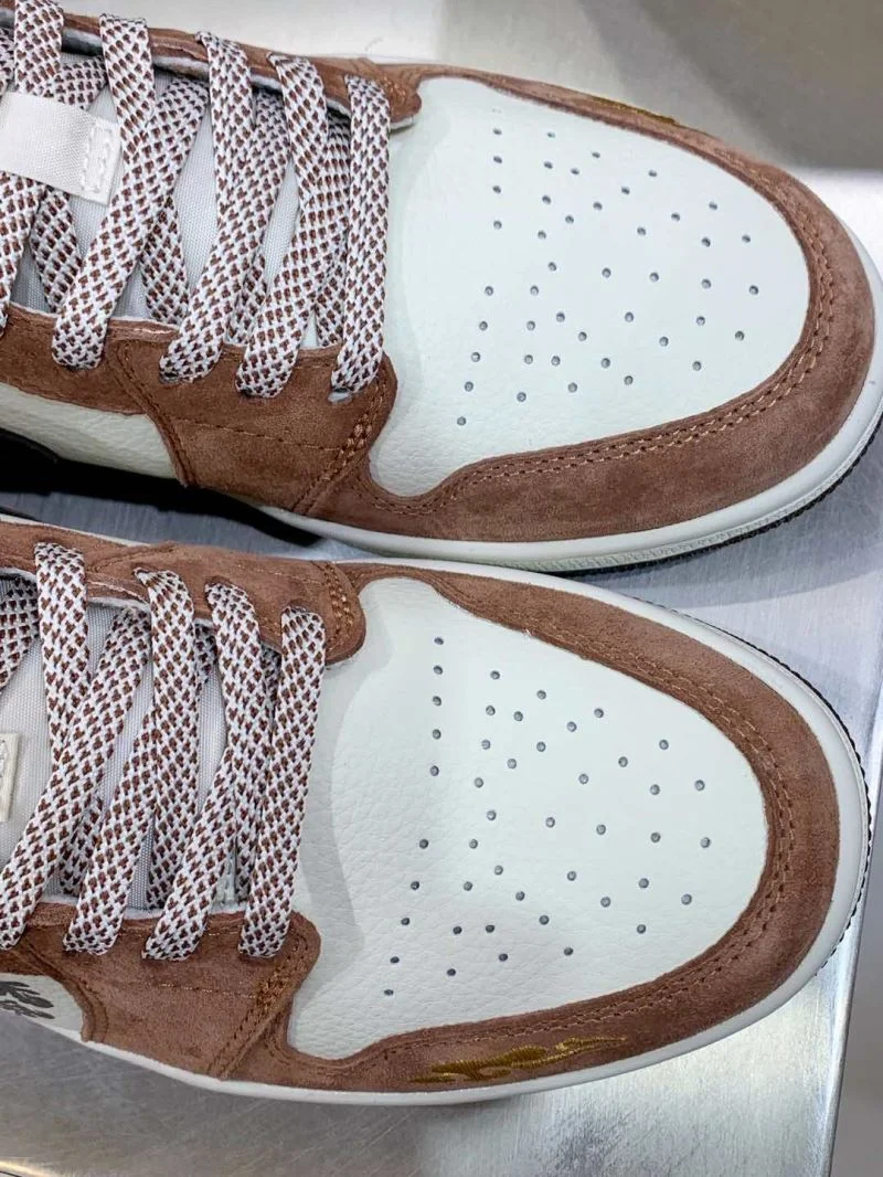 Exact replica Nike Air Jordan Shoes