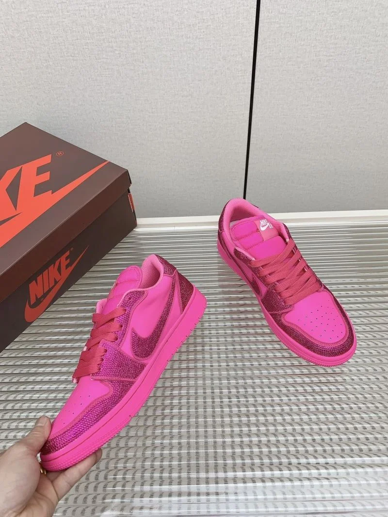 Exact replica Nike Air Jordan Shoes