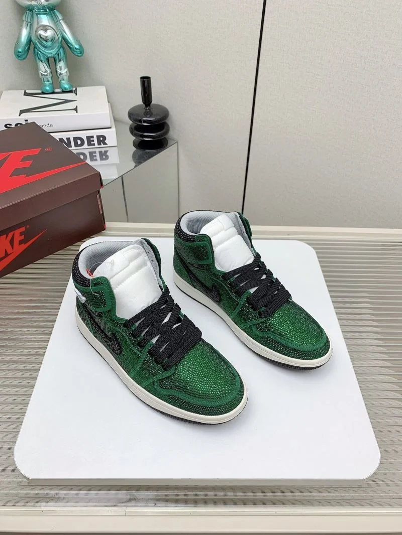 Exact replica Nike Air Jordan Shoes
