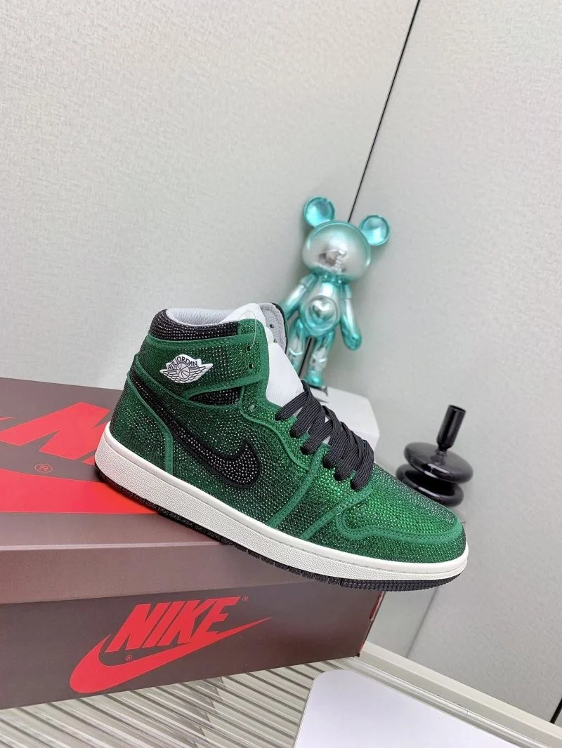 Exact replica Nike Air Jordan Shoes