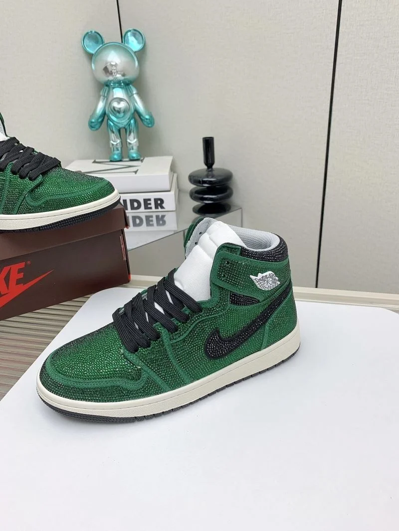 Exact replica Nike Air Jordan Shoes