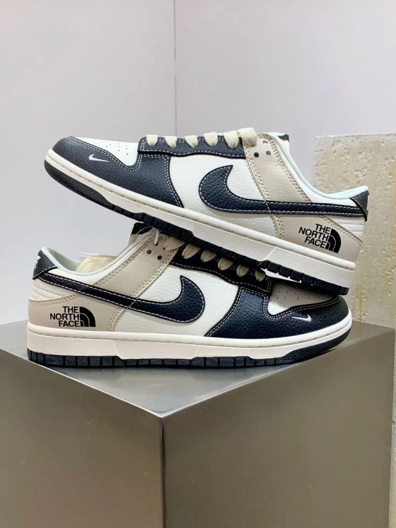 Inexpensive Nike Dunk Shoes