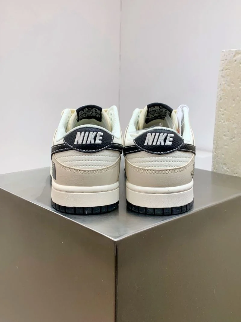 Inexpensive Nike Dunk Shoes