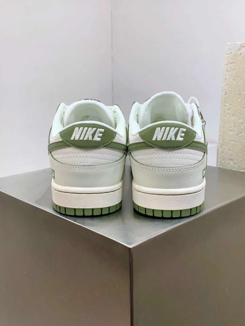 Affordable Nike Dunk Shoes