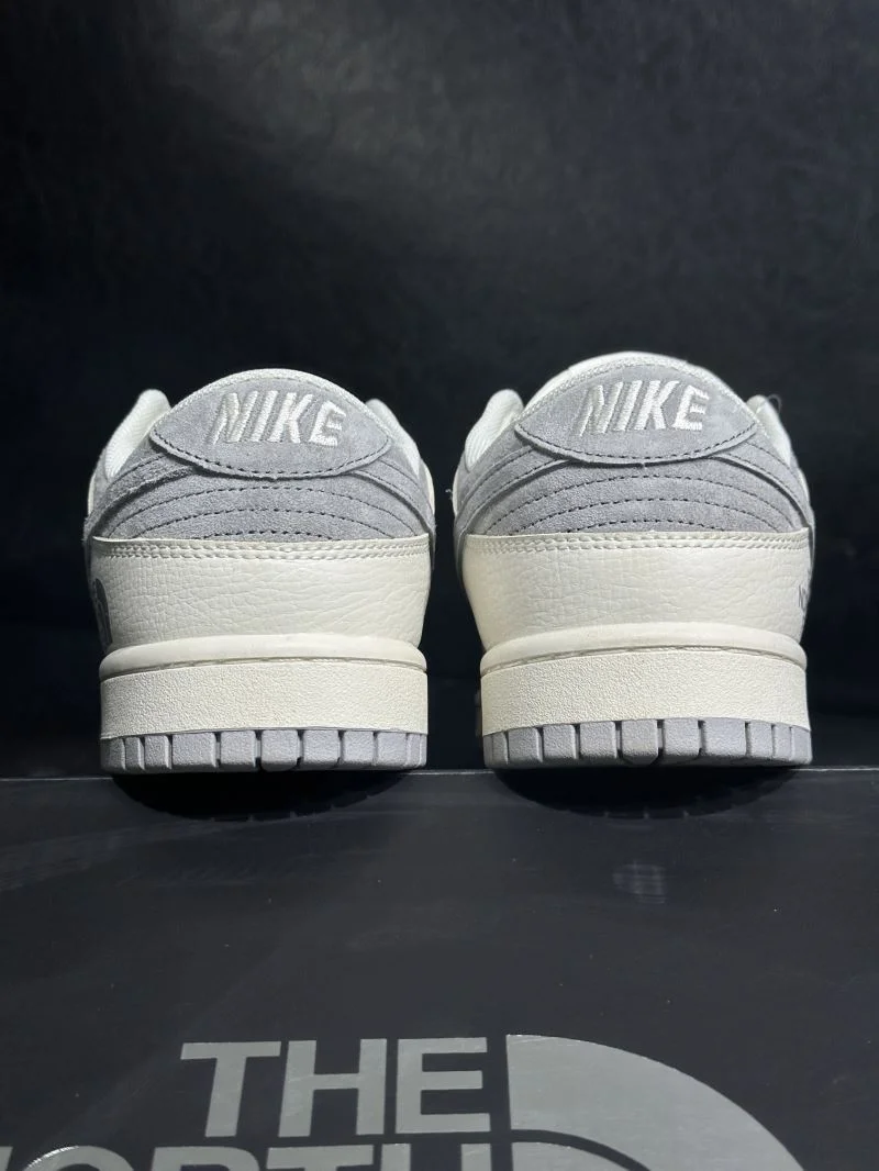 Indistinguishable Nike Dunk Shoes