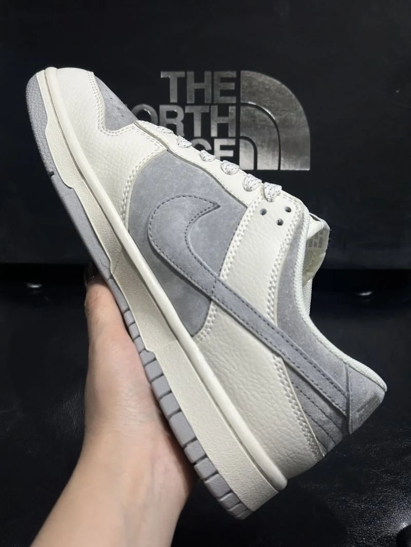 Indistinguishable Nike Dunk Shoes