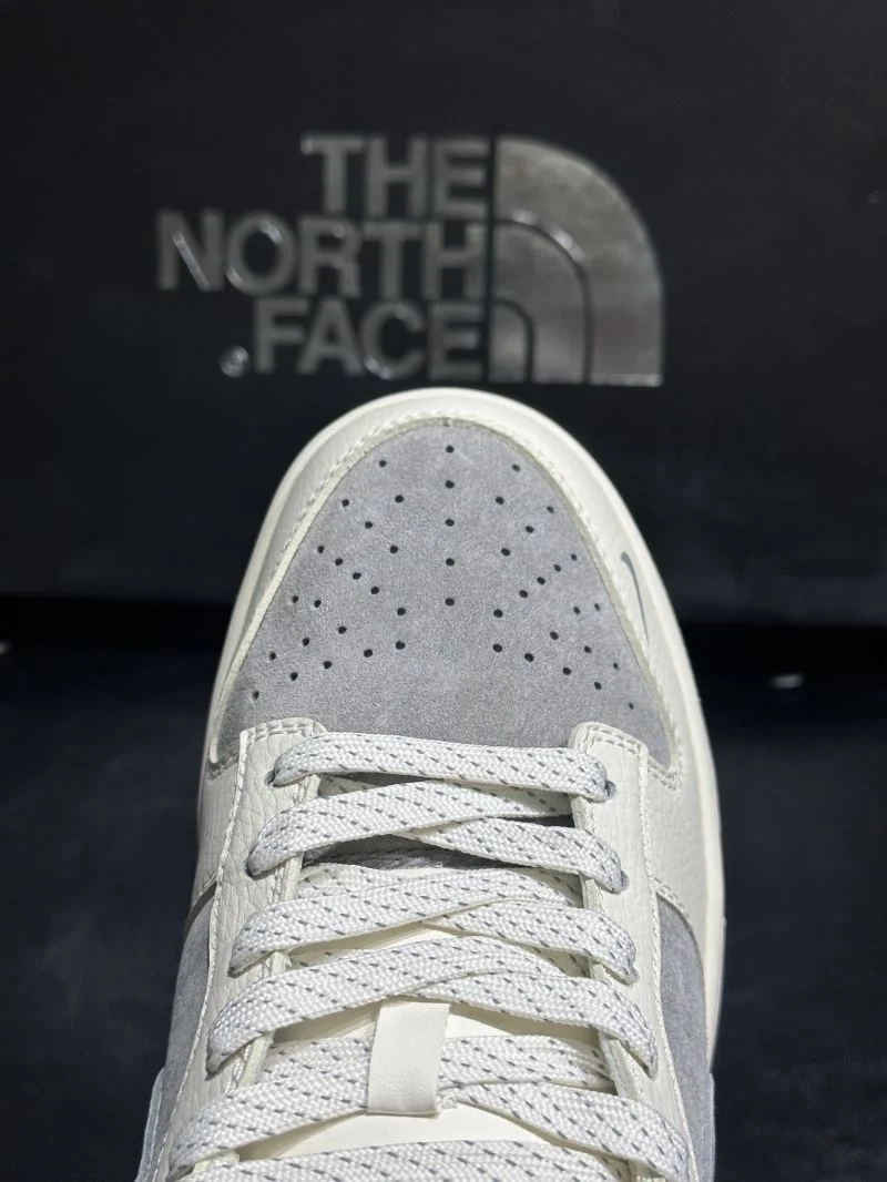 Indistinguishable Nike Dunk Shoes