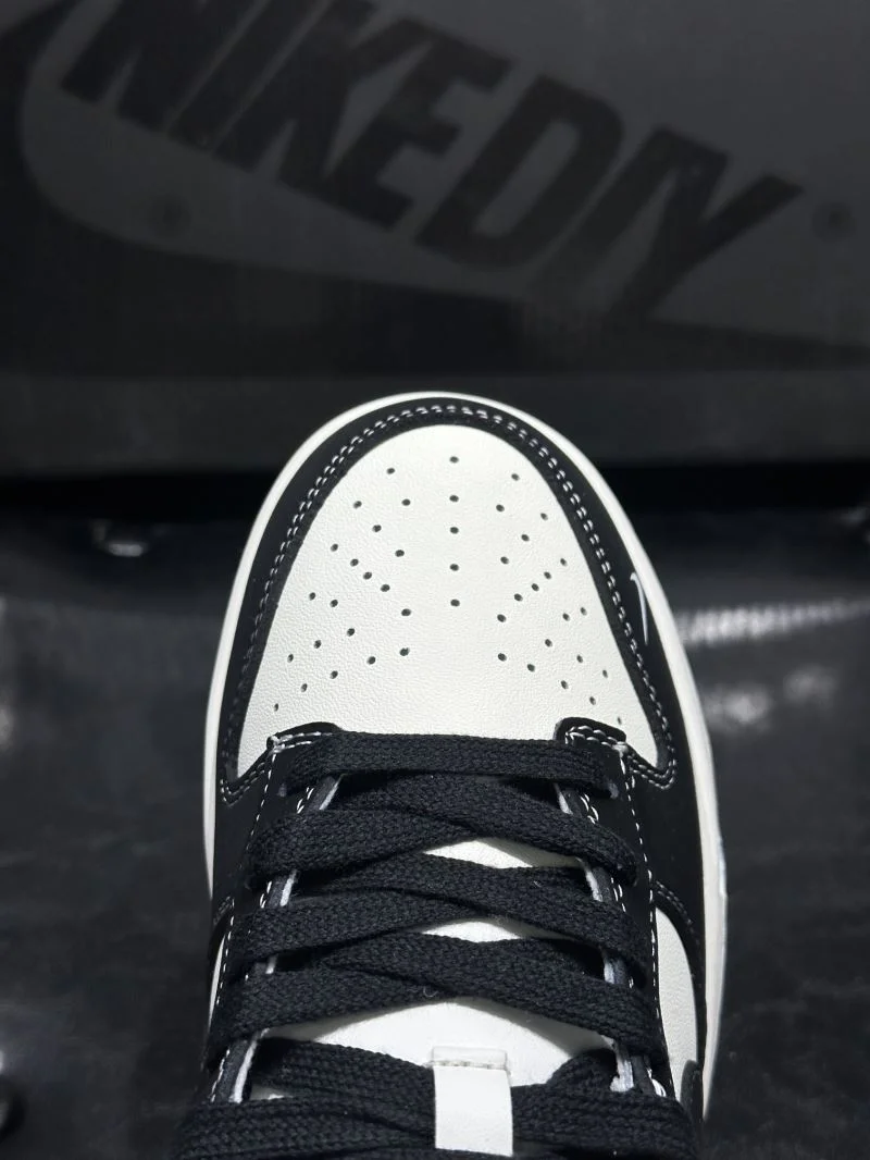 Authentic Nike Dunk Shoes