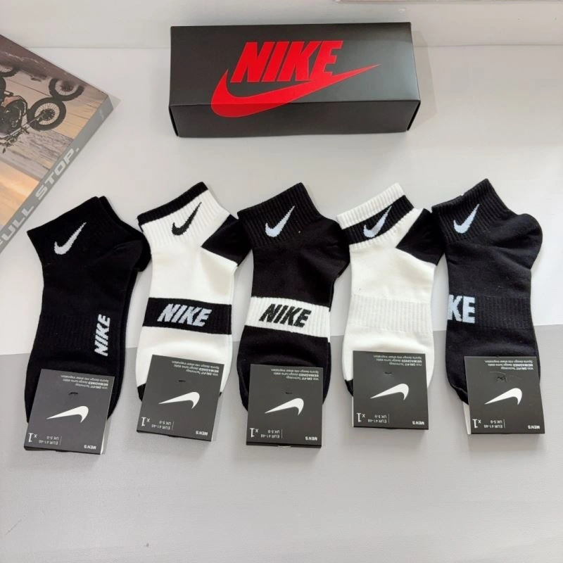 1:1 copy Nike Socks