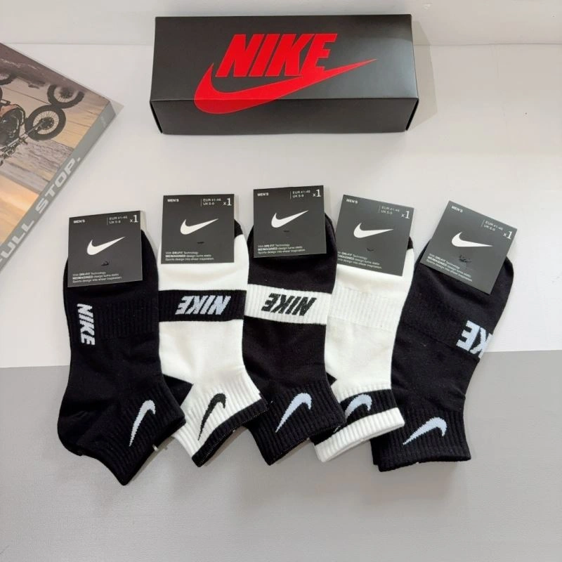 1:1 copy Nike Socks