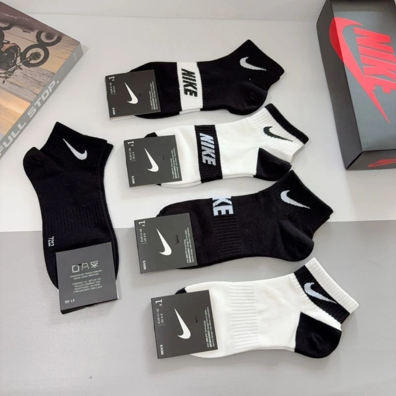 1:1 copy Nike Socks