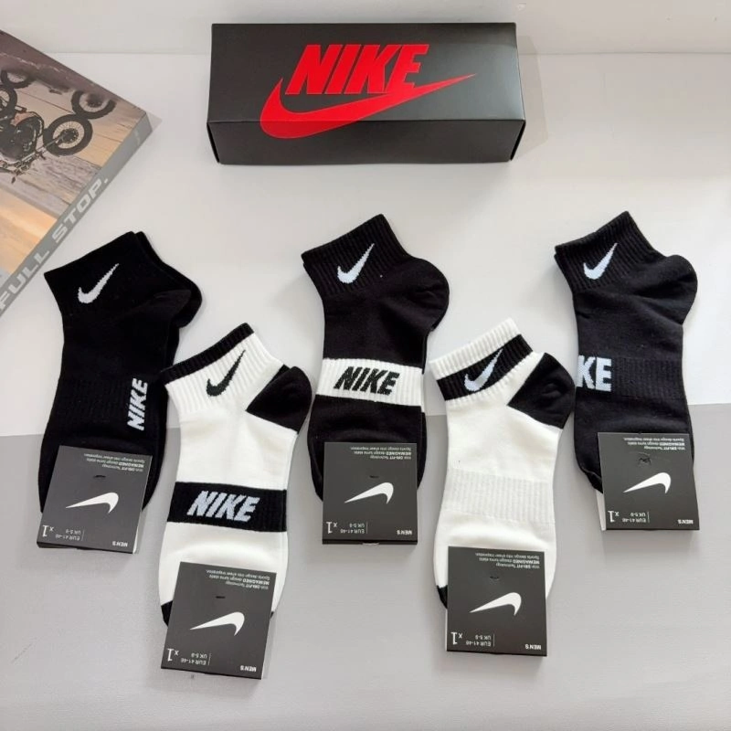 1:1 copy Nike Socks