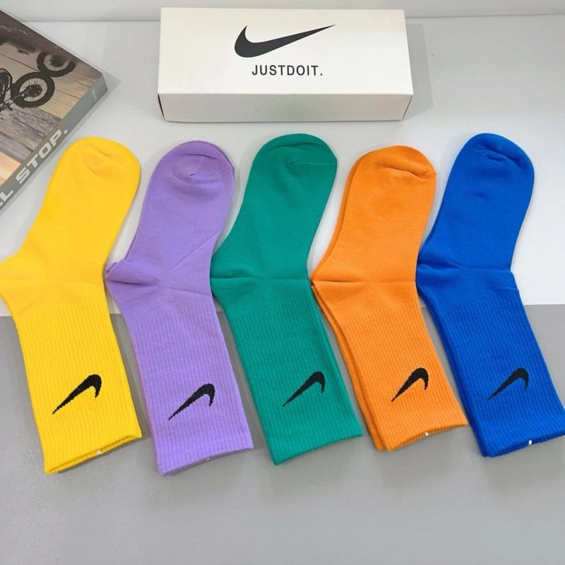 Economical Nike Socks