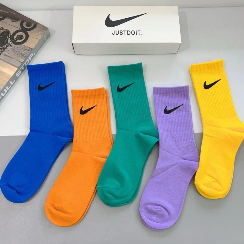 Economical Nike Socks